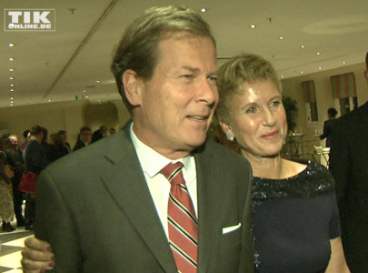 Goldene Erbse 2016: Susanne Klatten küsst Ehemann! | TIKonline.de