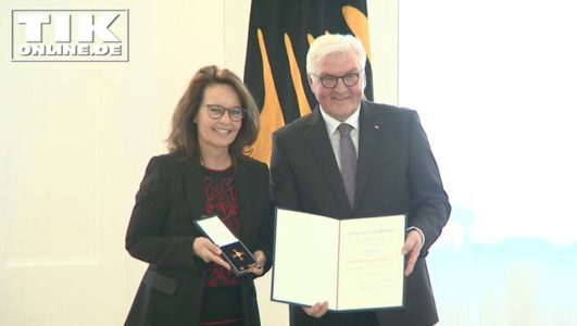 Schreck im Schloss Bellevue – Otto Waalkes lässt sein ...