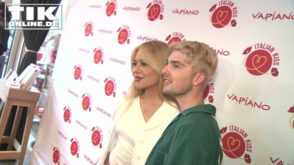 Promis übers Küssen – Mike Singer verliebt mit Freundin Sophie ...