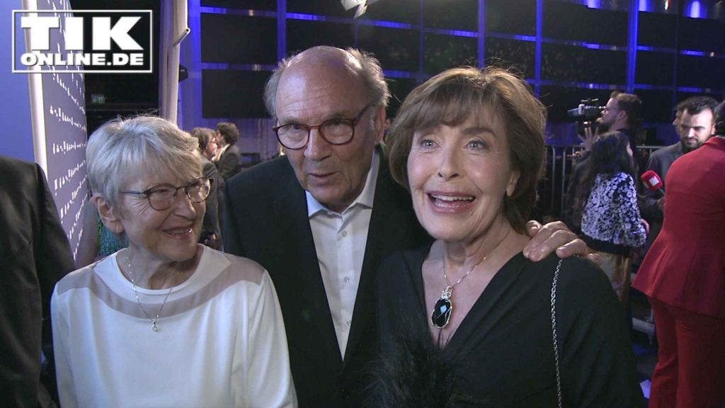 Thekla Carola Wied – Mit Familie zum Preis fürs Lebenswerk | TIKonline.de