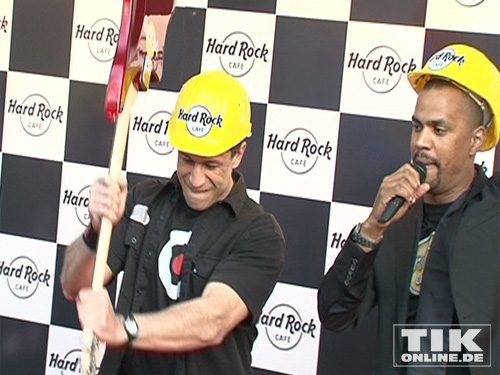 Evil Jared Hasselhoff und Moderator Patrice | TIKonline.de